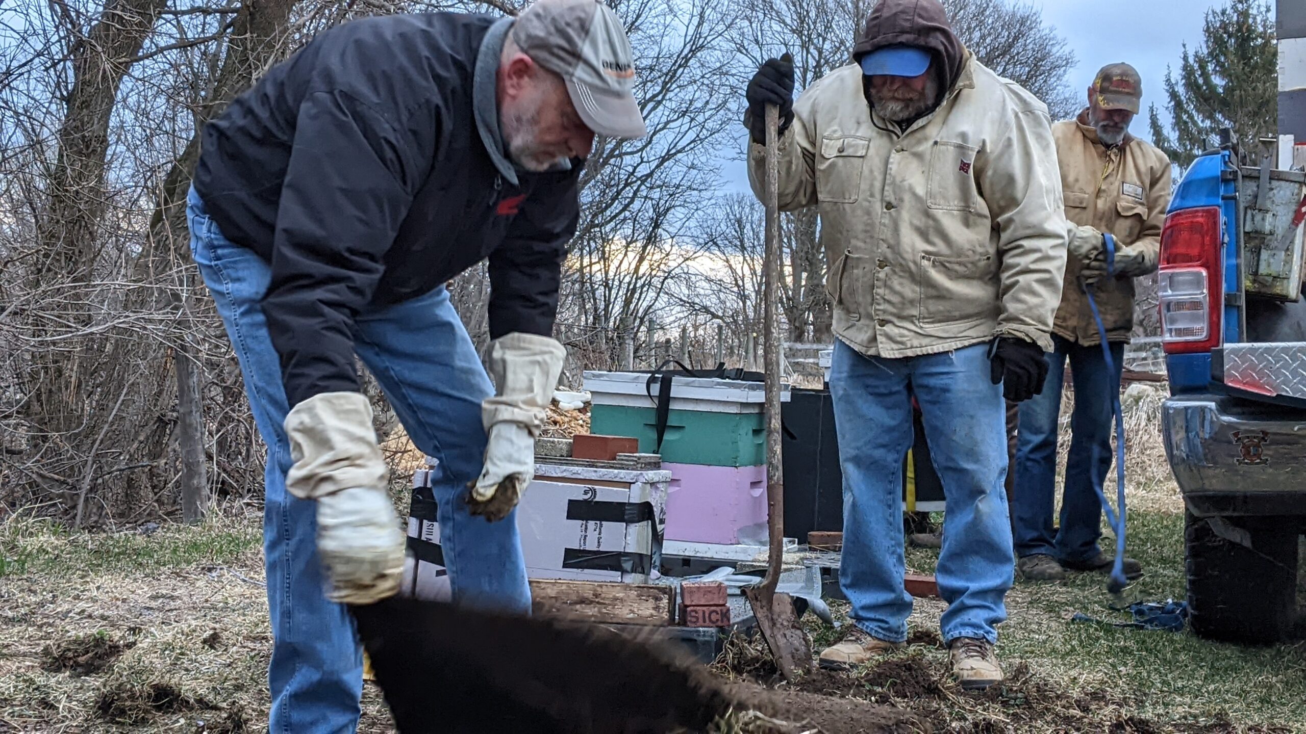 PXL_20220326_122107569.PORTRAIT | Milwaukee Waukesha Beekeepers Association